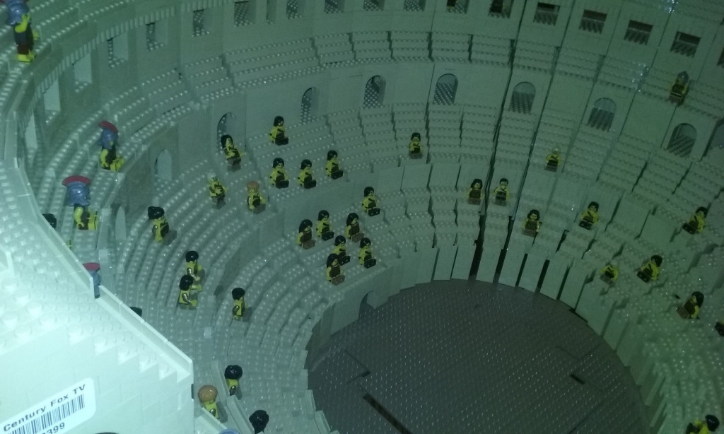 Lego Colosseum from a Motion Picture Studio - Minifigure Price Guide