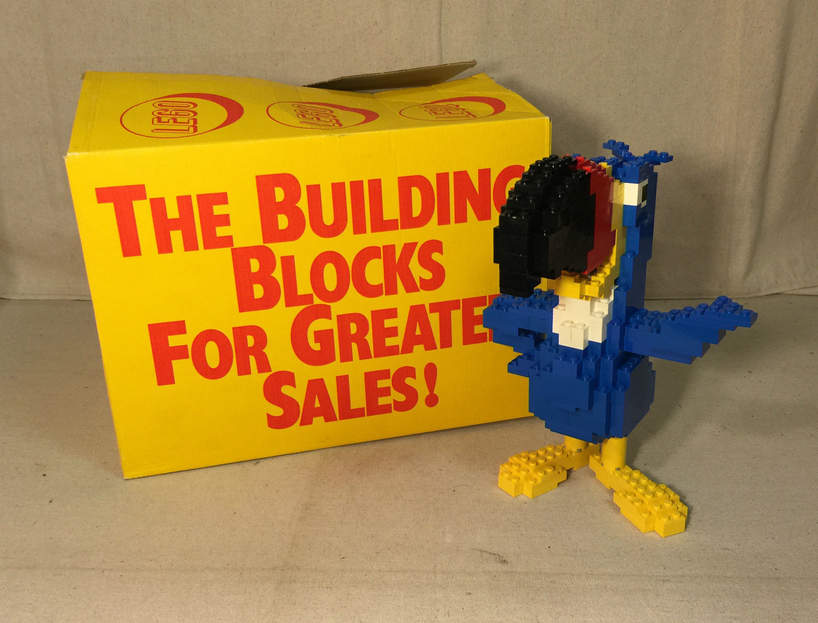 Lego Kelloggs Toucan Sam Display with Box from 1990-1991 - Minifigure ...