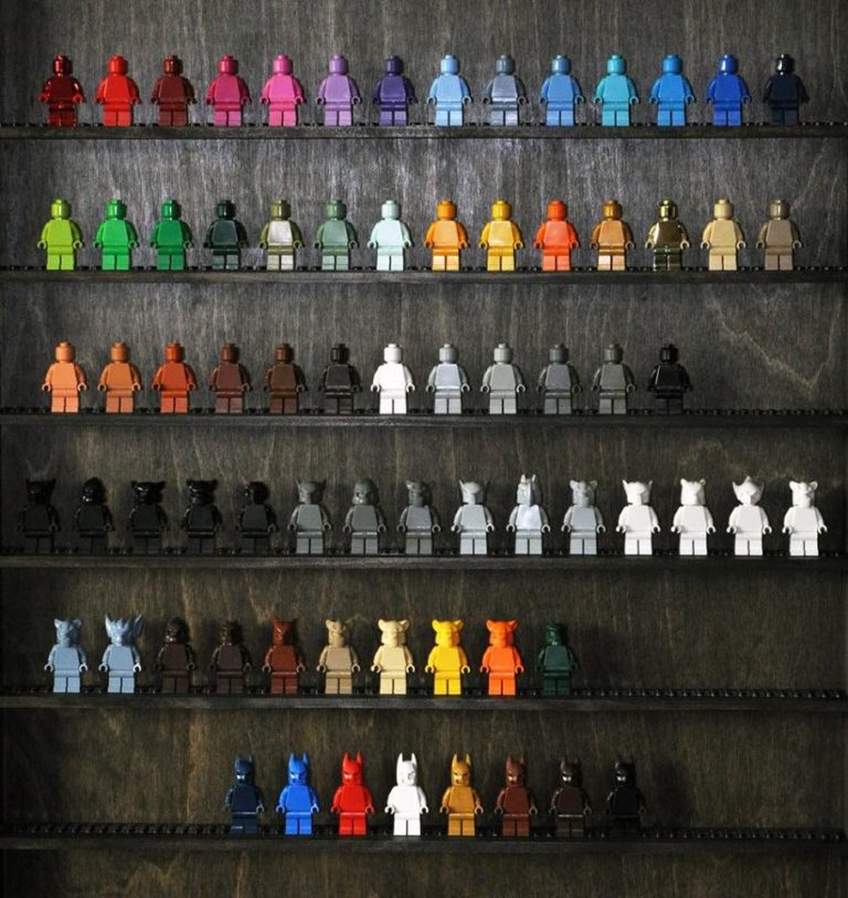 A Reader is looking to sell his Monochrome Minifigure Collection if you ...