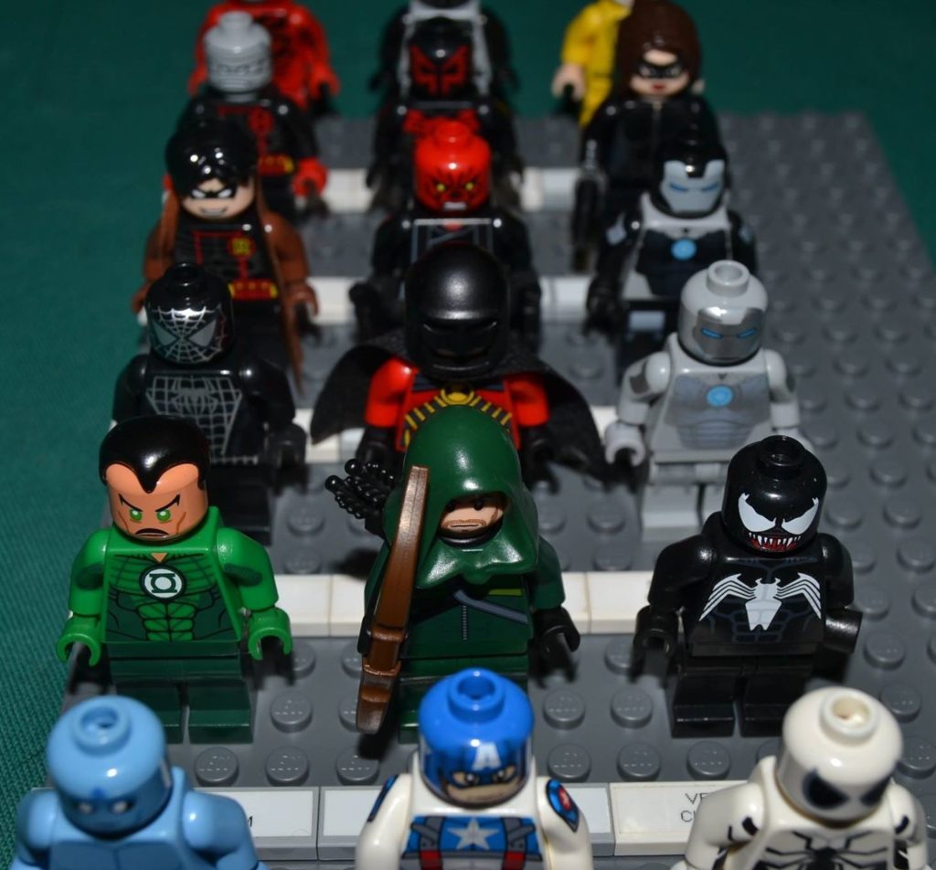 Reader is selling his custom Christo 7108 Minifigure Collection ...